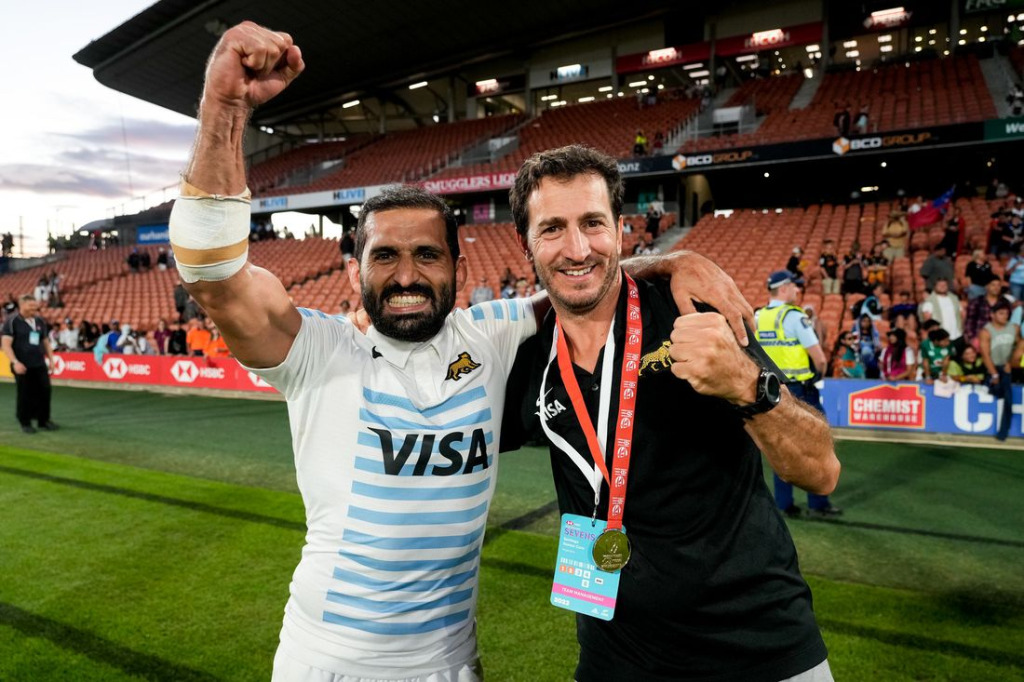 Santiago Gómez Cora y Gastón Revol, símbolos del éxito de Los Pumas 7s ...